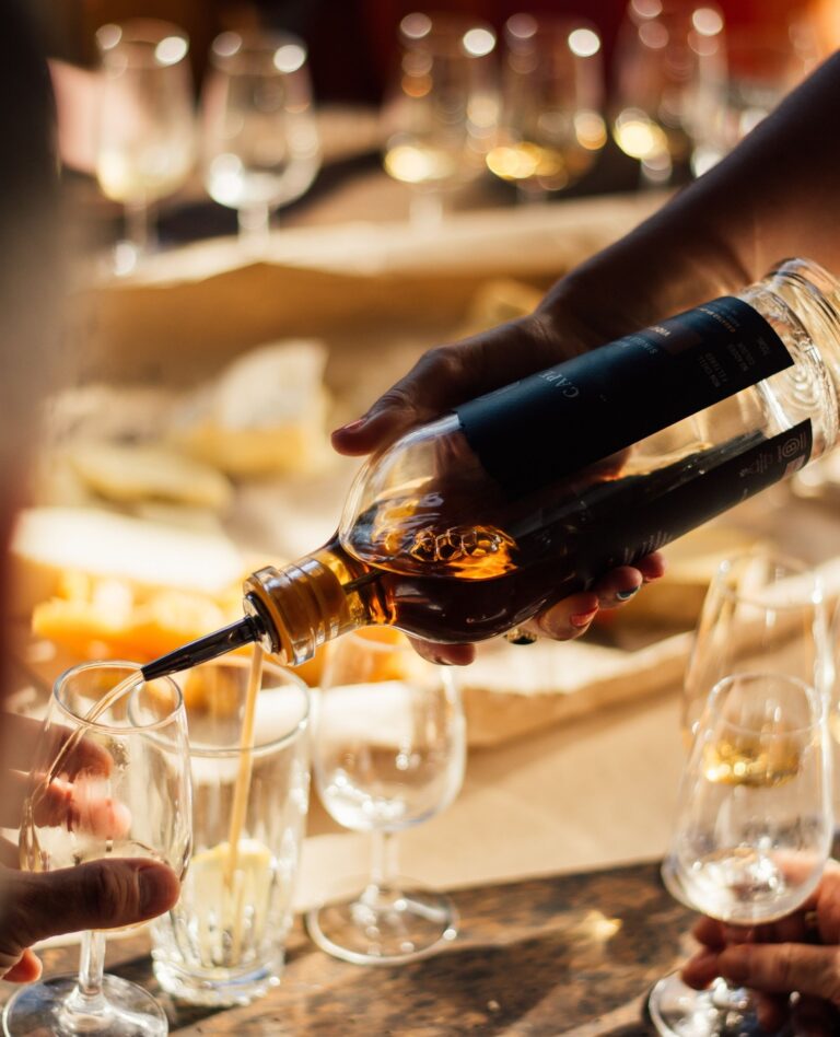 Pubs & Clubs – Byron Bay Guest Guide